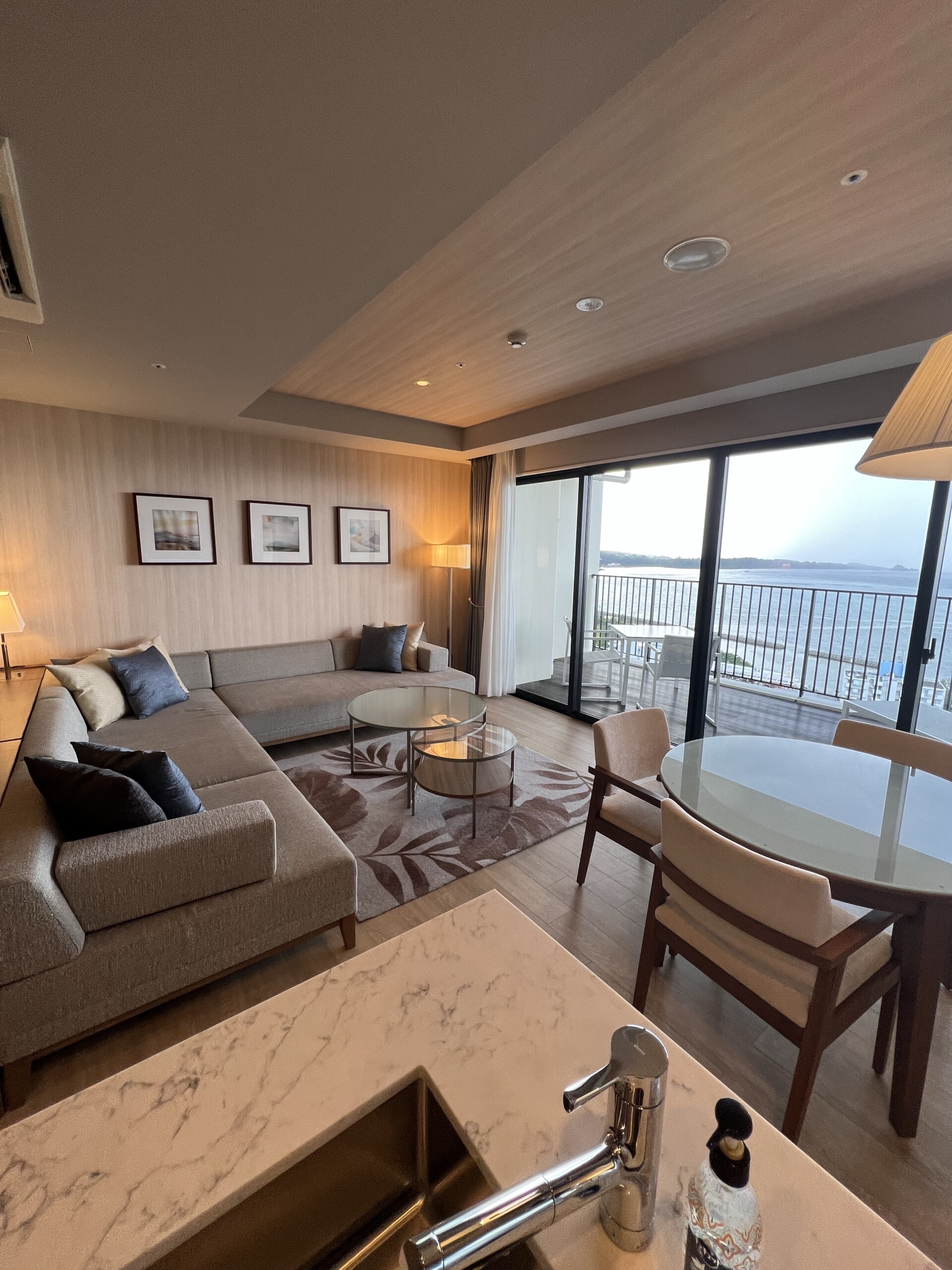 HIYORIオーシャンリゾート沖縄のお部屋〜オーシャンスイート〜 | VOYAGE Fun - 旅行記ブログ